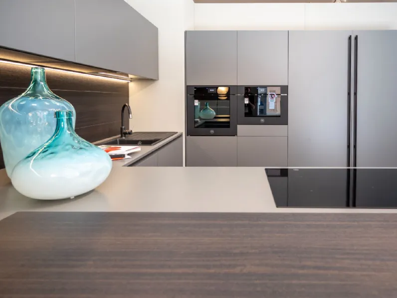 Cucina 2.1 gola peltro design grigio con penisola Copat cucine scontata 30%
