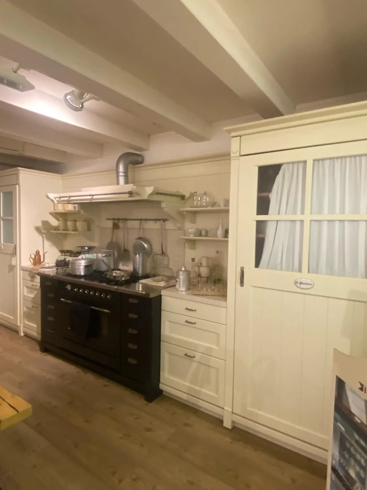 Cucina ad angolo in legno altri colori Cucina minacciolo english mood a ...