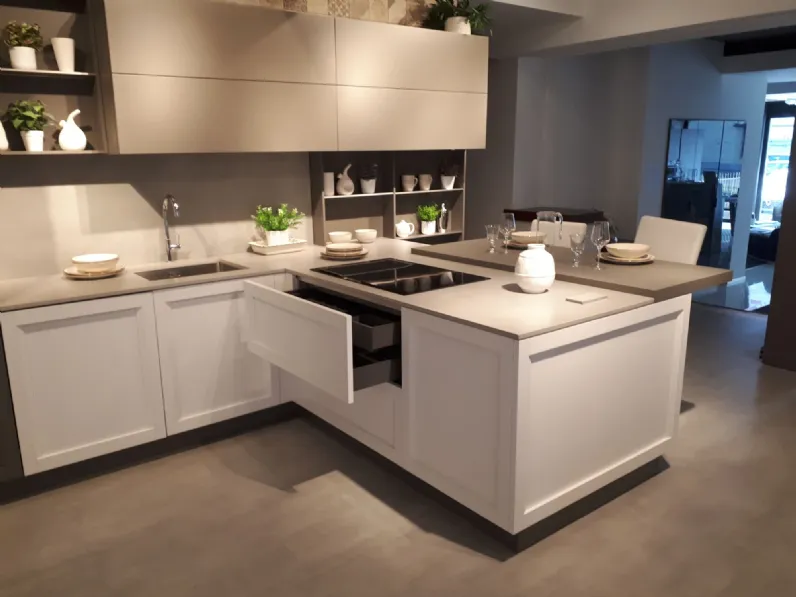 Cucina bianca moderna con penisola Cucina veneta cucine modello milano ...