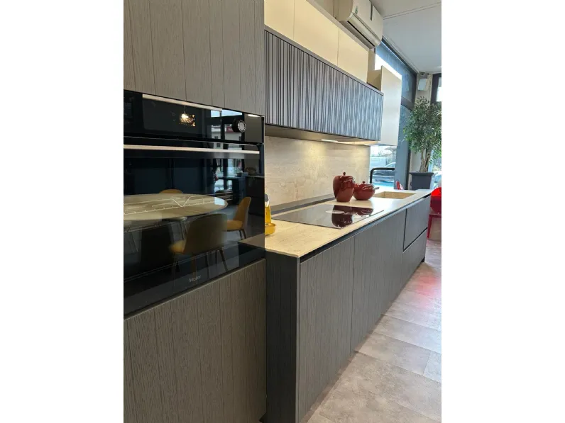 Cucina lineare design rovere moro Binova Bluna a soli 17200€