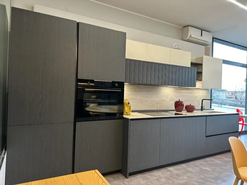 Cucina lineare design rovere moro Binova Bluna a soli 17200€