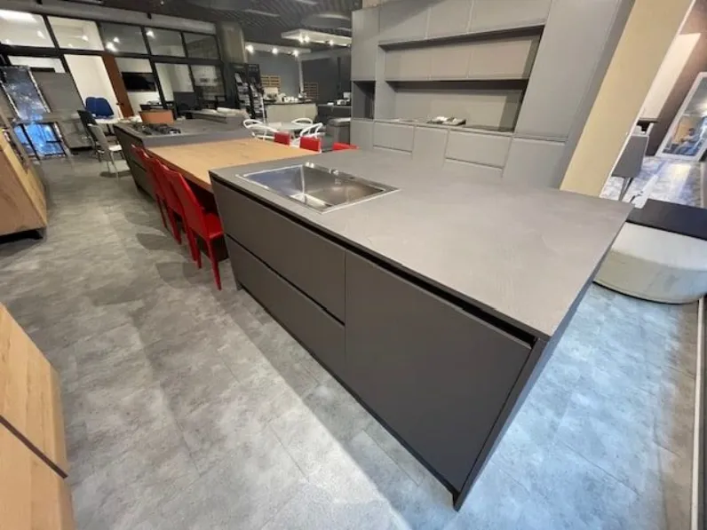 Cucina Kalì ecomalta moderna grigio Arredo3 ad isola scontata 61%