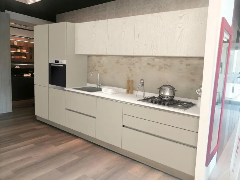Cucina moderna grigia lineare Start Time di Veneta Cucine a 7300€.
