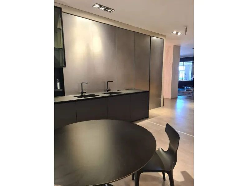 Cucina moderna lineare Mh6/blade Modulnova a prezzo ribassato