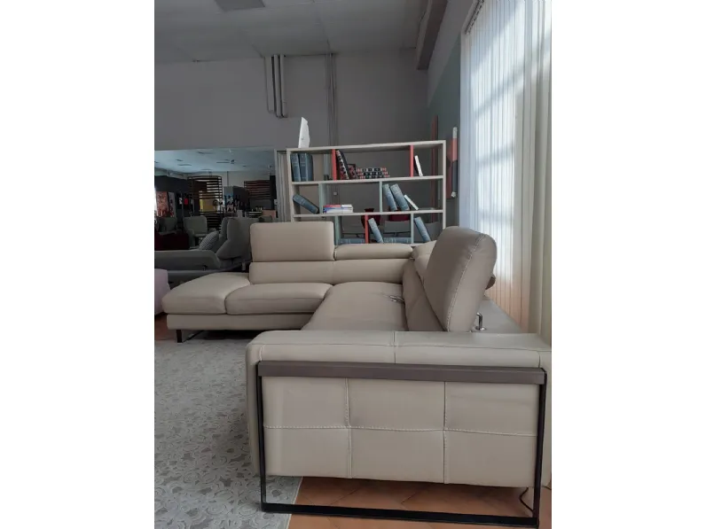 Divano angolare Cubic Nicoletti Home a prezzo scontato! Acquista ora!