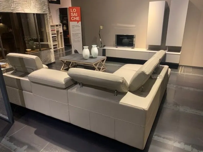 Divano da 5 posti modello Megan di Nicoletti home scontato