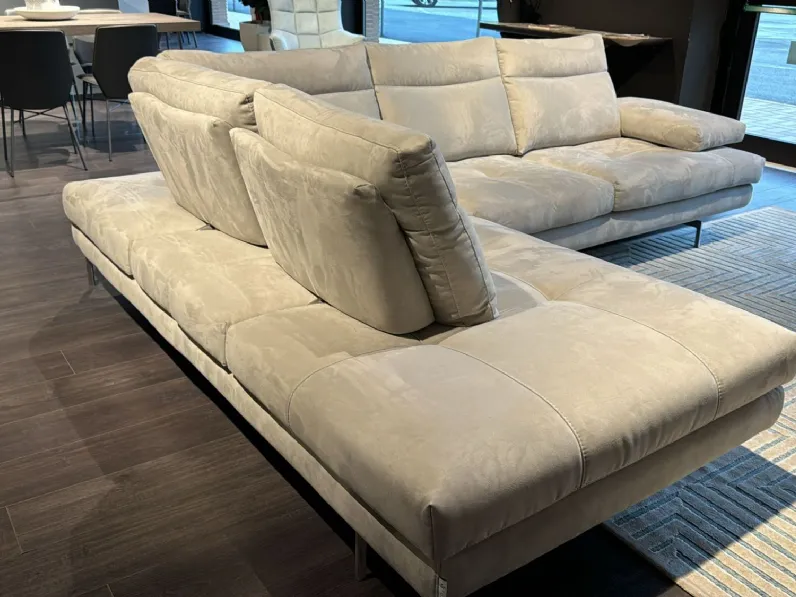 Divano Toby wing di Calia in stile design a prezzo Outlet