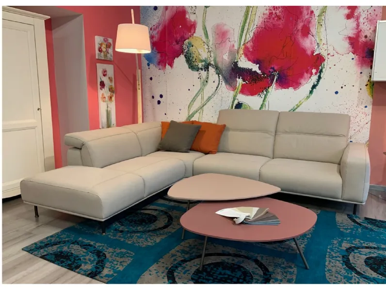 Divano moderno pelle Wing di Nicoline con sconto del - 36%