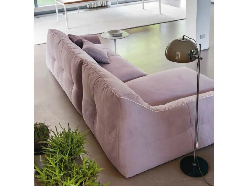 Divano mod. Venezia Md Work con penisola, piuma e cinghie elastiche a ...