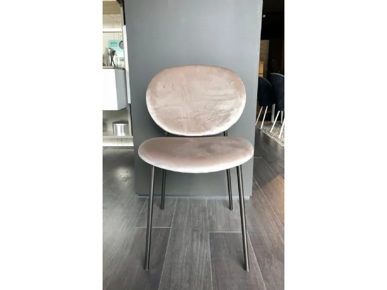 Sedia con schienale medio modello Ines a prezzo riservato