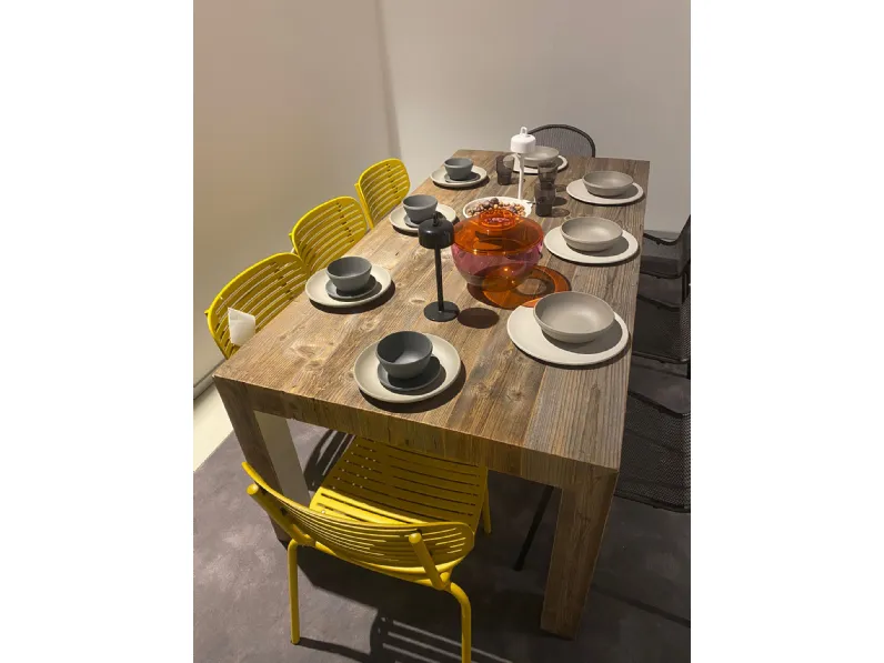 Tavolo in offerta outlet modello Zio tom di Mogg