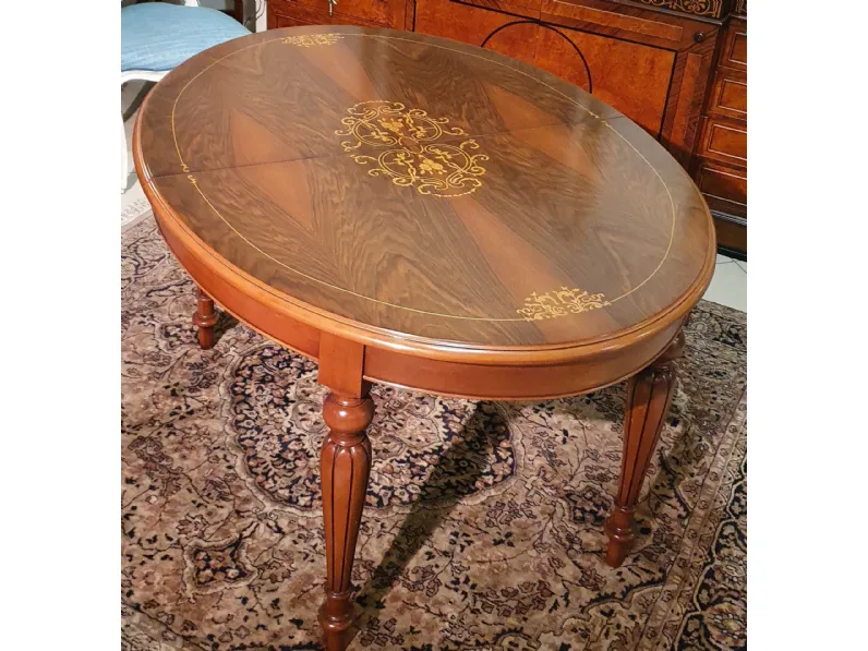 Tavolo Ovale allungabile Artigianale in legno Allungabile scontato 50% Tavolo Ovale allungabile Artigianale in legno Allungabile scontato 50%