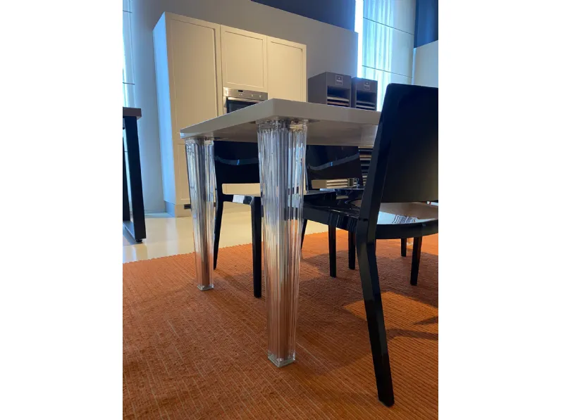Richiedi il prezzo del tavolo Top top + sedie lizz Kartell