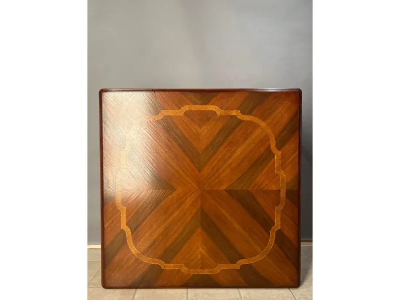 Prezzi ribassati per il tavolino classico M5 210 di Marchetti