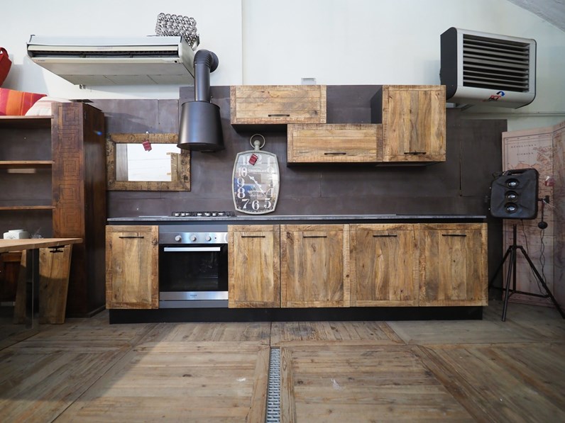 Cucina rovere chiaro industriale lineare Cucina industriale vintage in ...