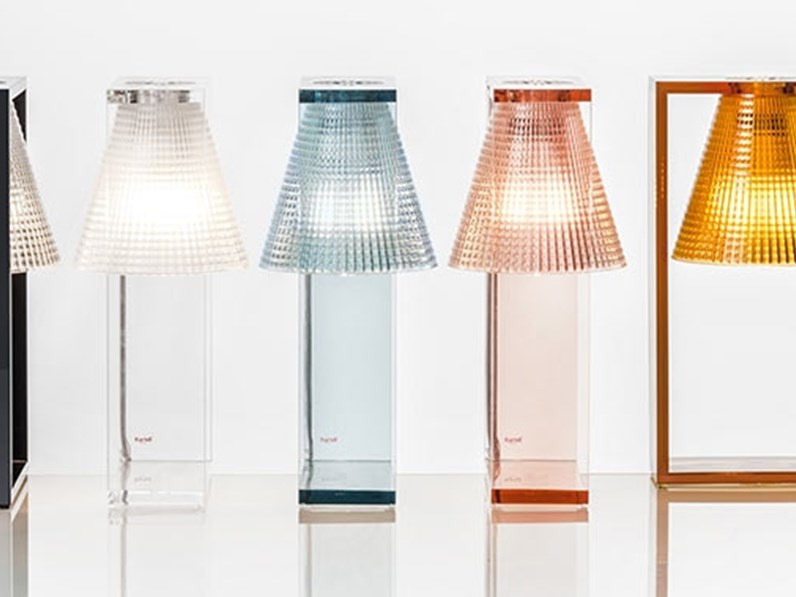 Lampada da tavolo stile Design Light-air Kartell in saldo