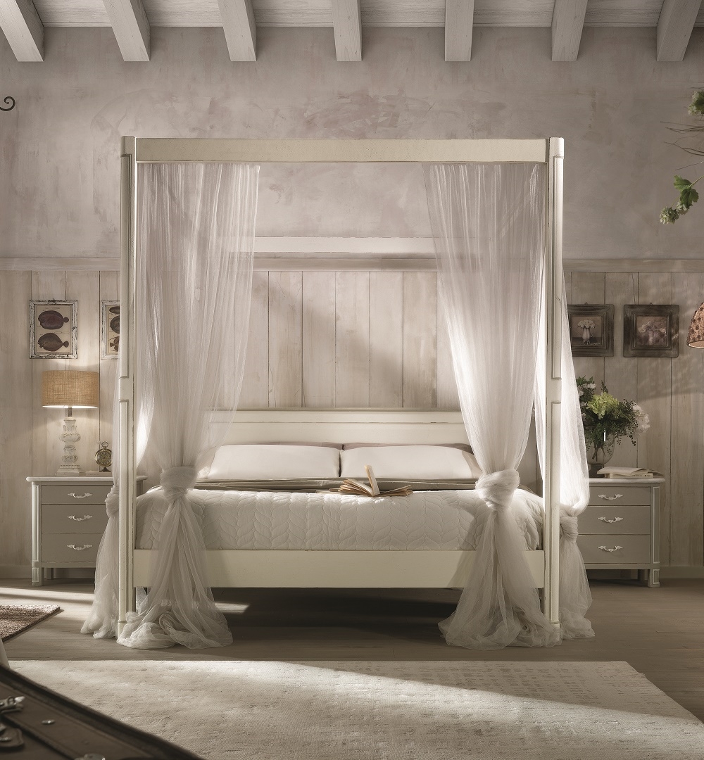 Letto matrimoniale a baldacchino tutto in legno - Letti a prezzi scontati