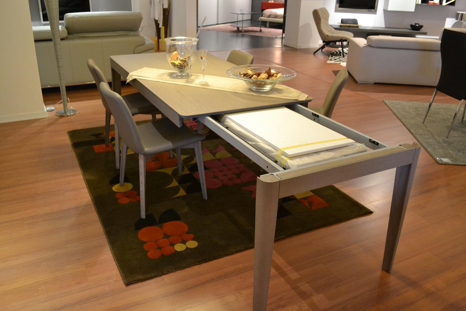 TAVOLO OSLO CON 4 SEDIE - Tavoli a prezzi scontati TAVOLO OSLO CON 4 SEDIE - Tavoli a prezzi scontati